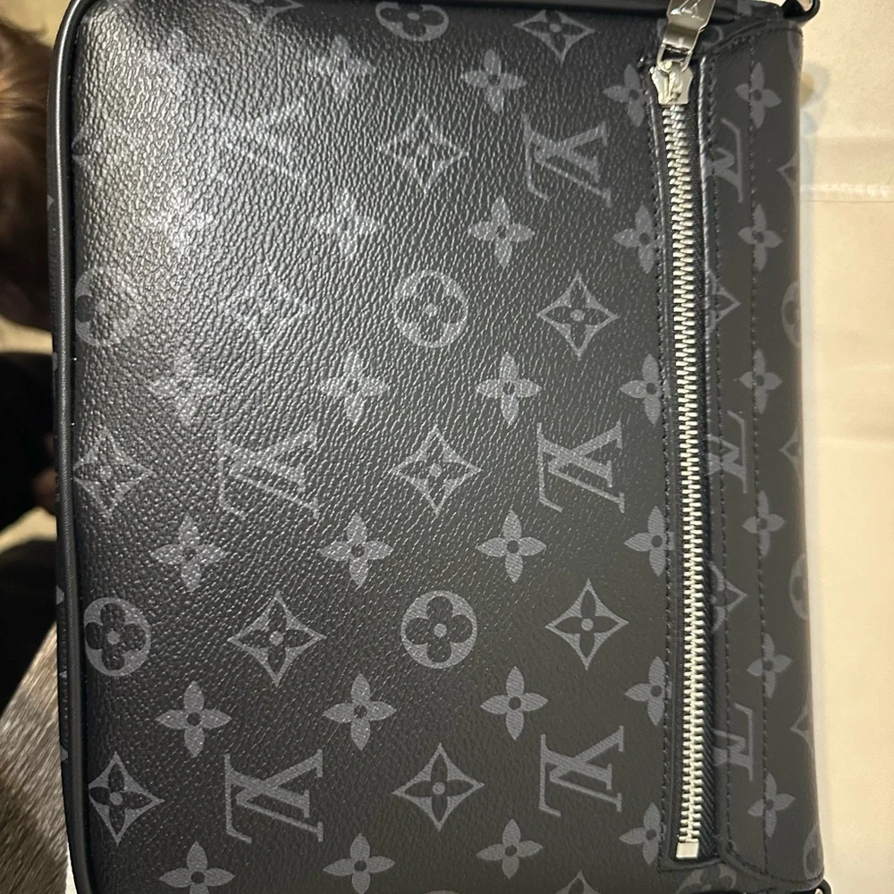 Louis Vuitton | Bags | Louis Vuitton Black And Gray Monogram Messenger ...